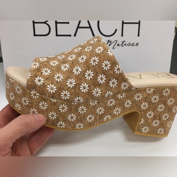 Matisse | Shoes | Newmatisse Beach Sunflower Platforms C | Poshmark